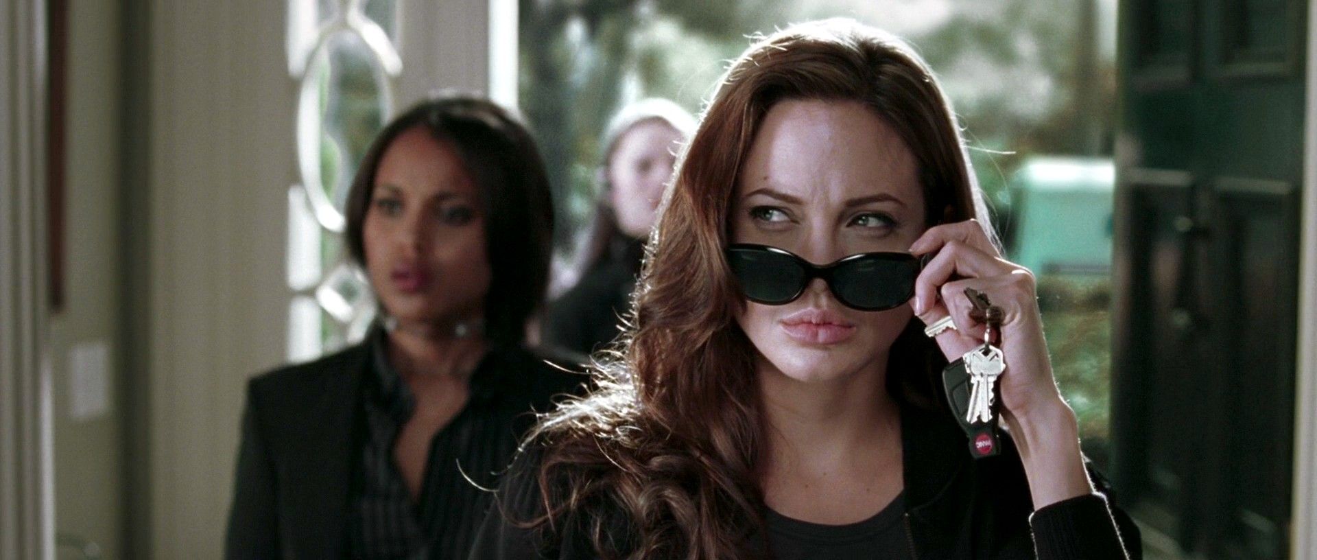 15 Signs She's Totally Over You