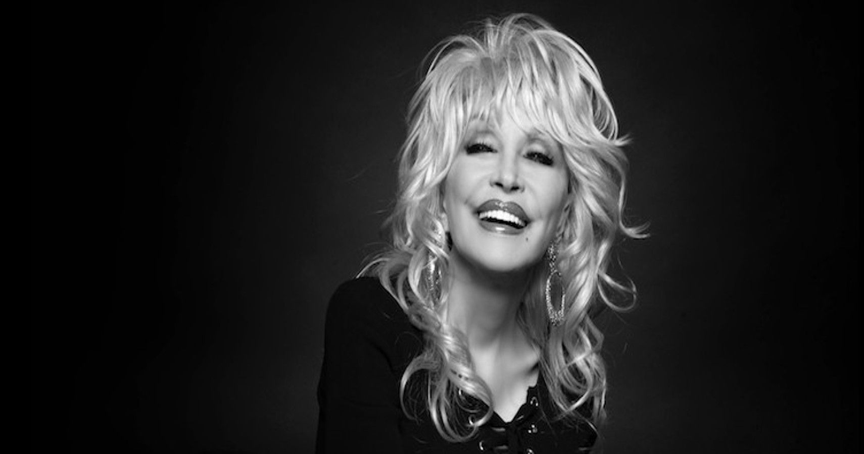 10 Ways Dolly Parton Earns Her Fortune 10 Ways Dolly Parton Earns Her Fortune