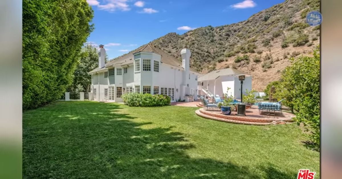 Magic's Johnson Net Worth, And How He Earns And Spends It