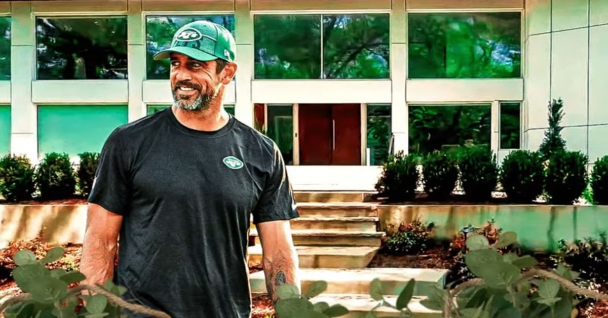 Aaron Rodgers' Net Worth: How He Earns And Spends His Football Fortune