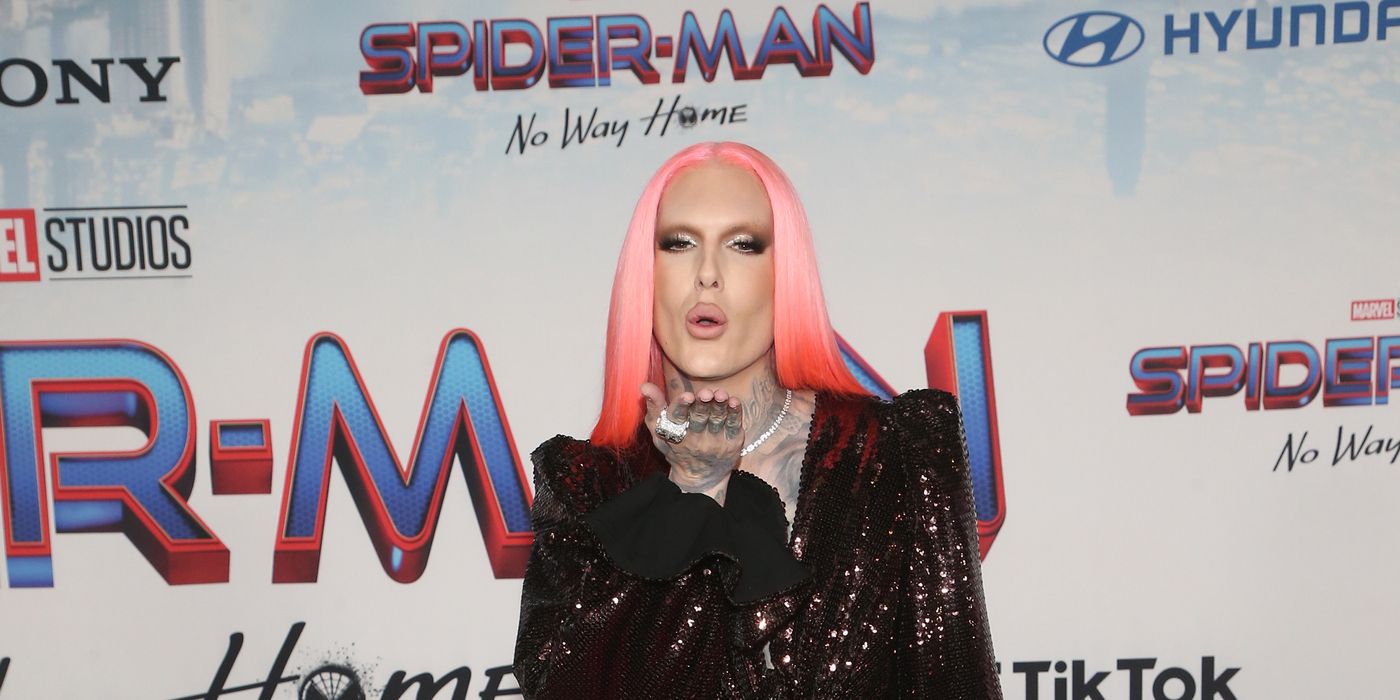 A Peek Inside Andy Cohen’s $18 Million NY Penthouse